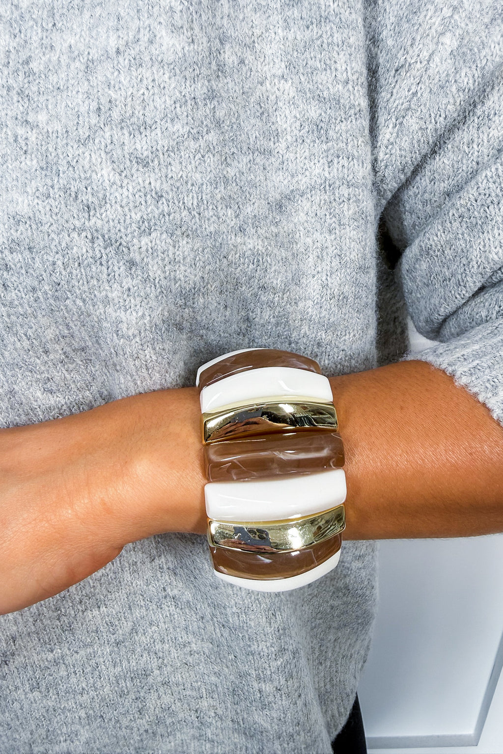 Glaze Stretchy Bracelet in Caramel by Treasure Jewels – Jules & James ...
