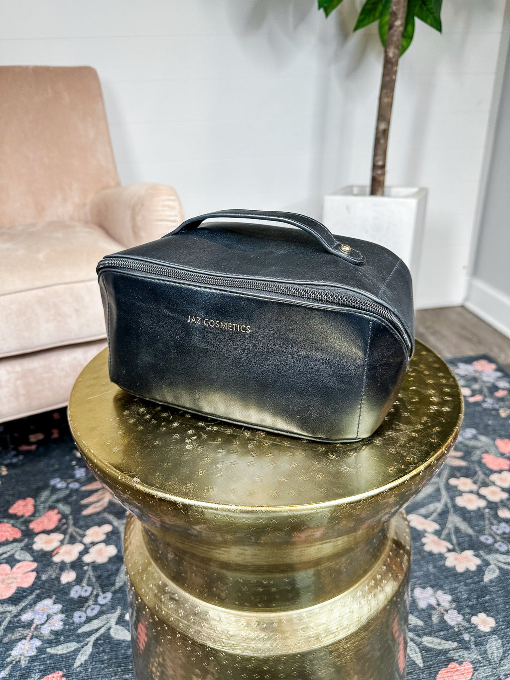 JAZ Cosmetics Bag in Black – Jules & James Boutique